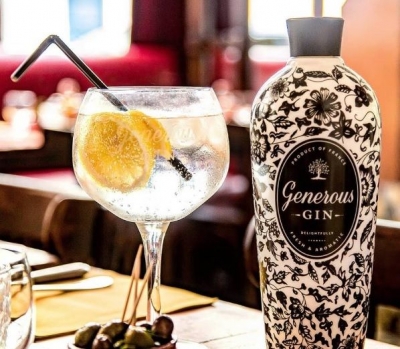 Generous Gin: ein blumig-fruchtiger Franzose im Test | Gin-Liebhaber.de